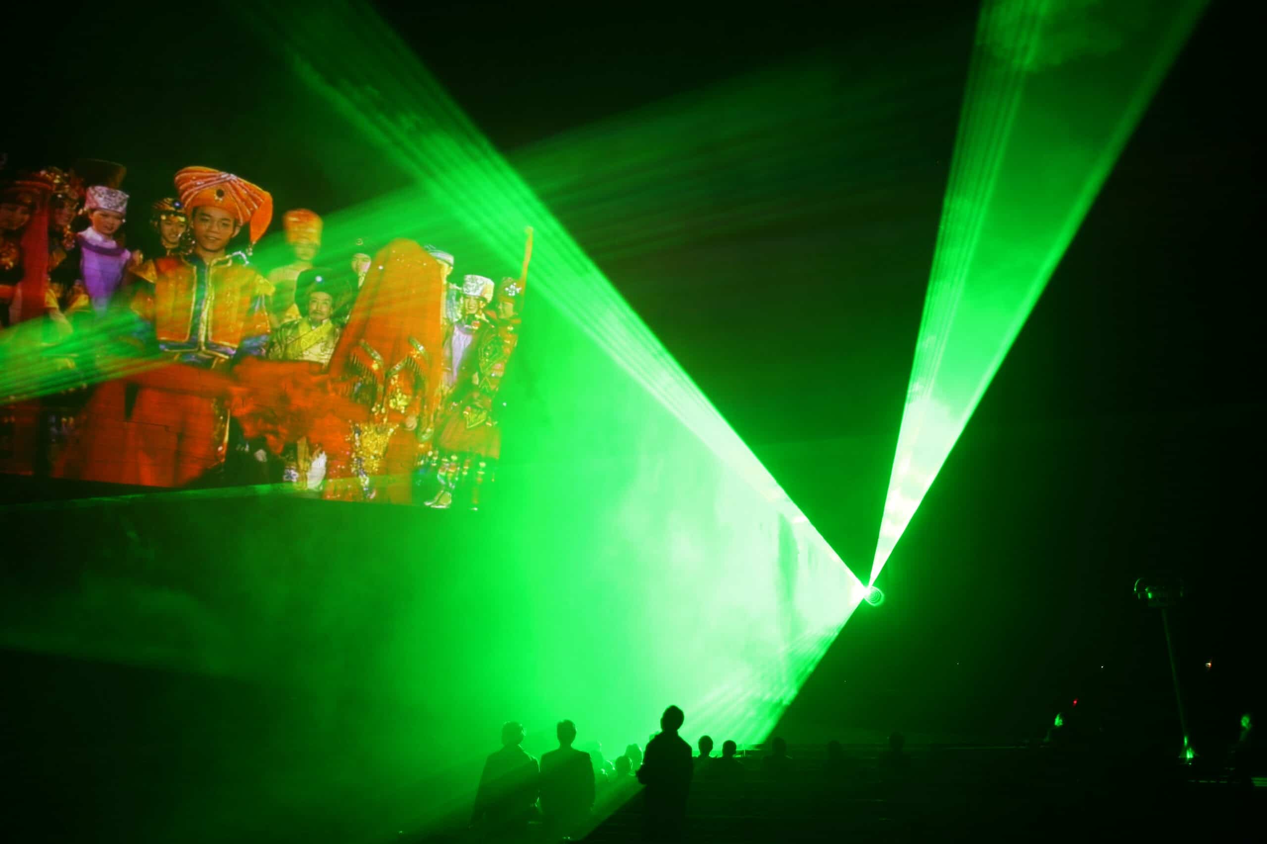 Teng Long Cave in China