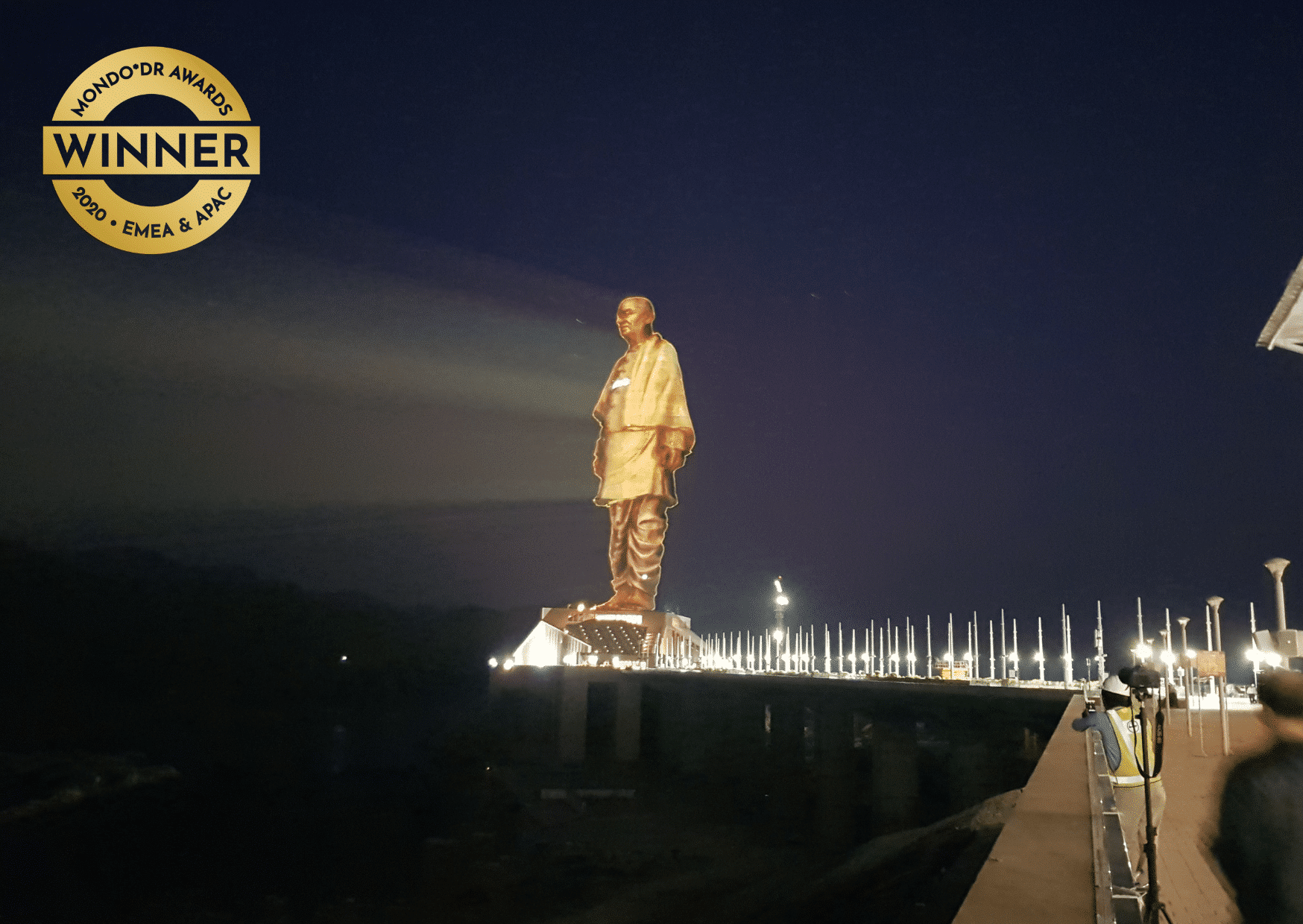 3D video & laser mapping on the world's largest statue, the "Statue of ...